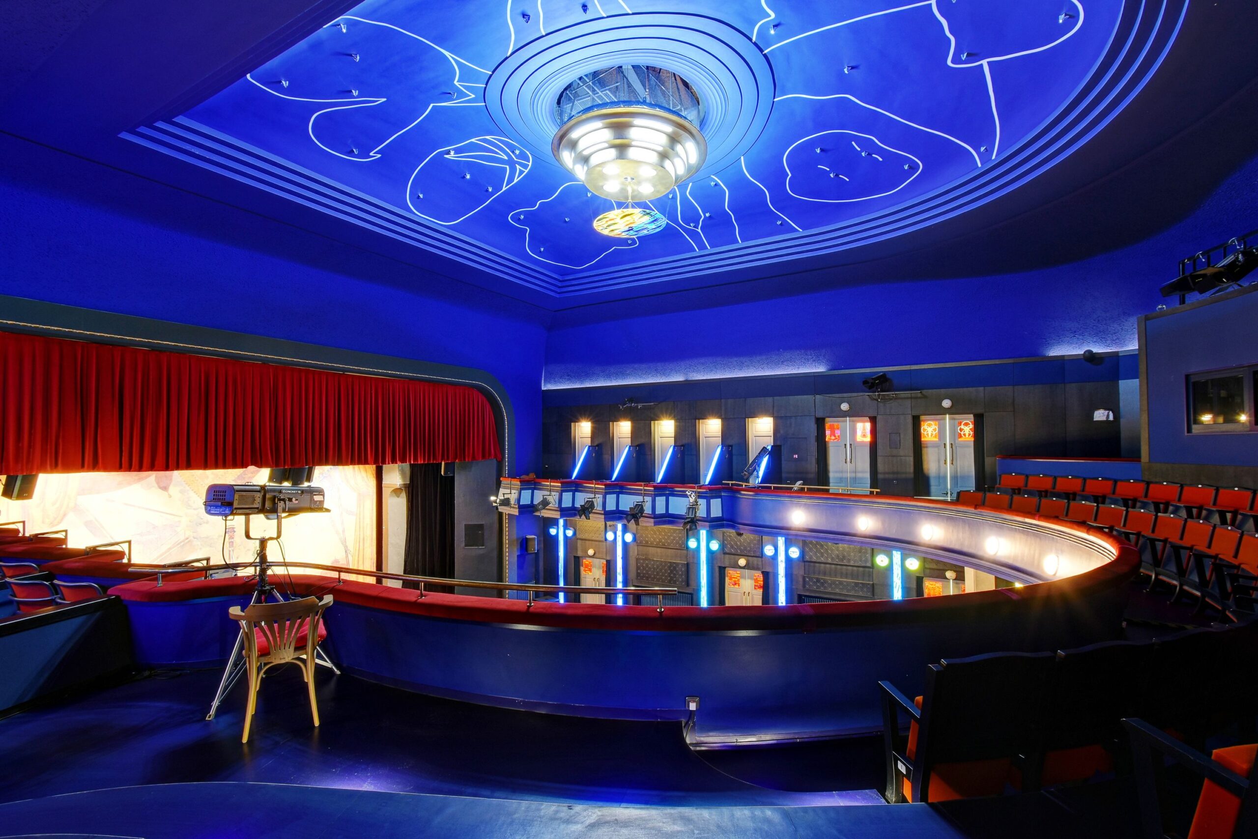 Duben ve vašem divadle | Městské divadlo Kladno