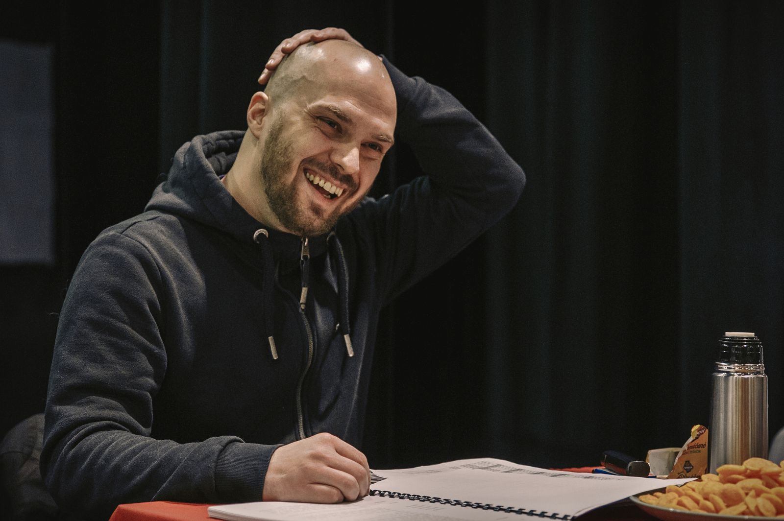 Adam Doležal: „Vrátil jsem se k tomu, co mám na Sherlockovi rád.“ | Městské divadlo Kladno